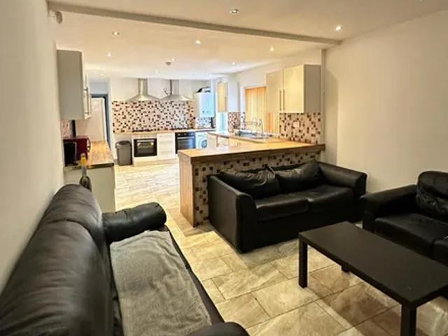 240 Dawlish Road, Stirchley, B29 7AT, United Kingdom | 9 bed house for rent #136867863 | Rentberry