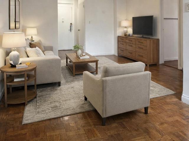 240 E 55th Street 9 H