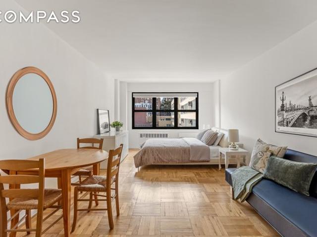 240 E 76th St Apt 4U, Manhattan, NY 10021