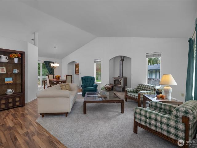 240 E Aycliffe Drive