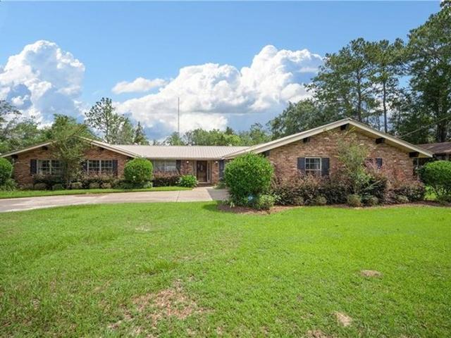240 Baratara Dr E, Mobile, AL 36611