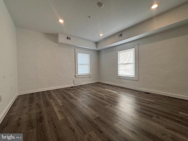 240 E Girard Avenue # 8