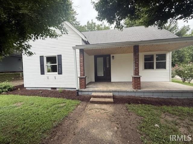 240 E Grove St, Bloomfield, IN 47424