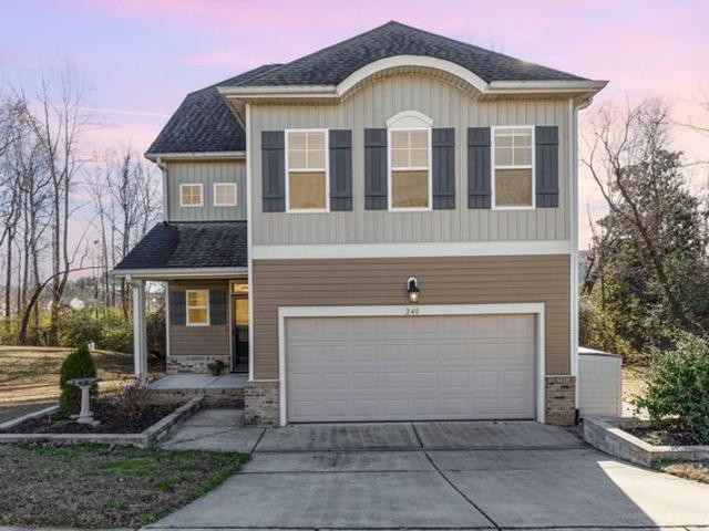 240 E Quailwood Dr, Fuquay Varina, NC 27526