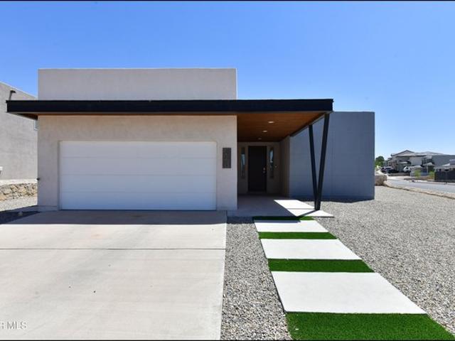 240 Emerald Sun Dr, Horizon City, TX 79928