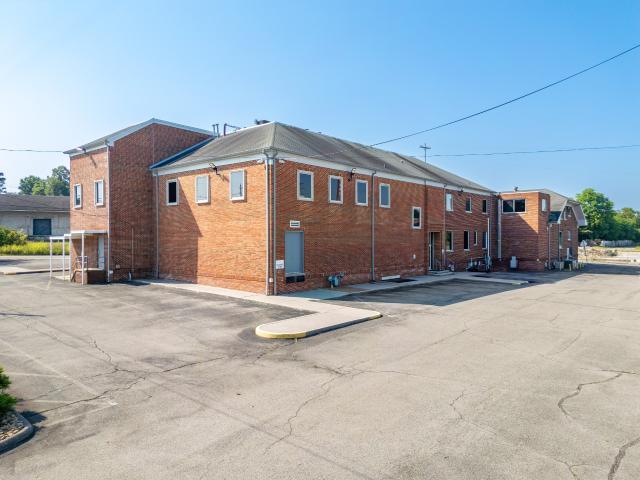 240 Edwards St SE