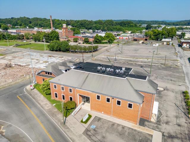 240 Edwards Street SE