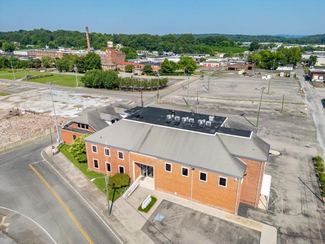 240 Edwards Street SE