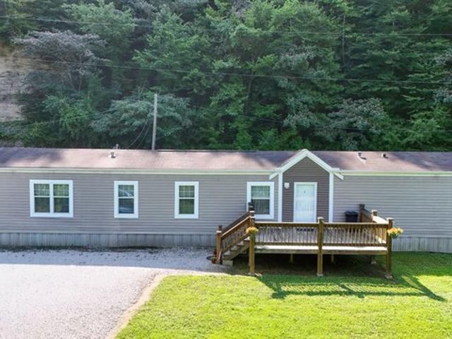 240 Elk Ridge Rd, Hyden, KY 41749