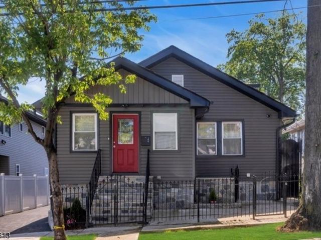 240 Keer Ave, Newark, NJ 07112