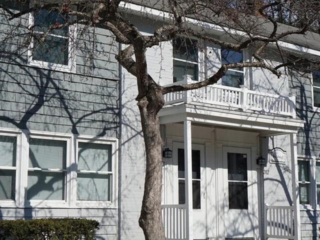 240 Harvard St, Portland, ME 04103