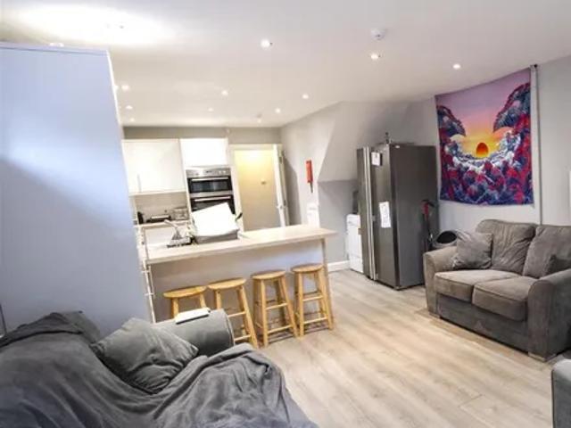 240 Heeley Road, Stirchley, B29 6EN, United Kingdom | 6 bed house for rent #139402011 | Rentberry