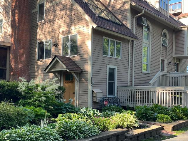 240 Oak Street W # 240