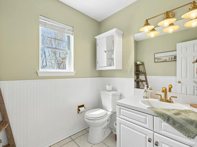 240 Lisa Dr, Southold, NY 11971 | MLS #982950