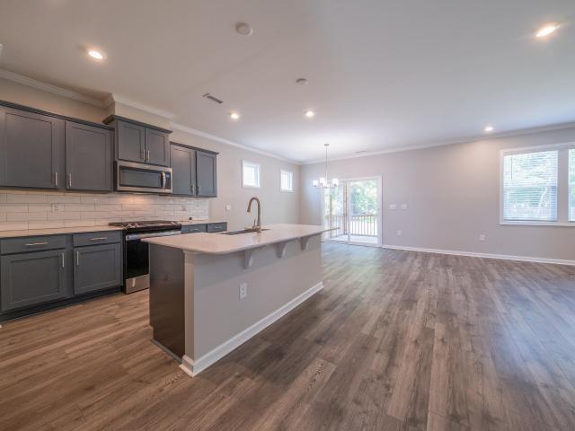 240 Madden Rose Loop