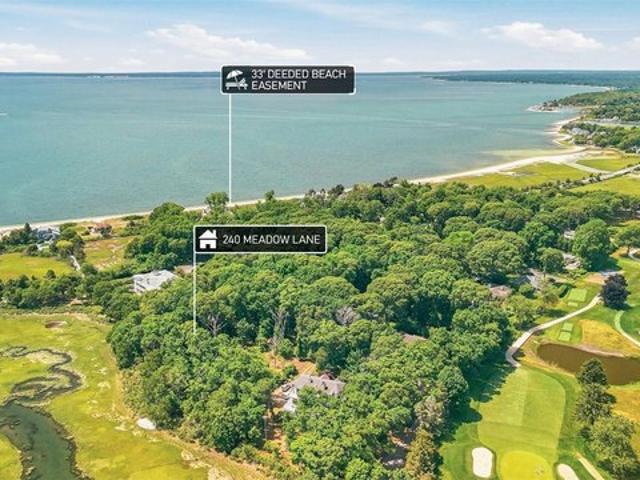 240 Meadow Ln, Cutchogue, NY 11935