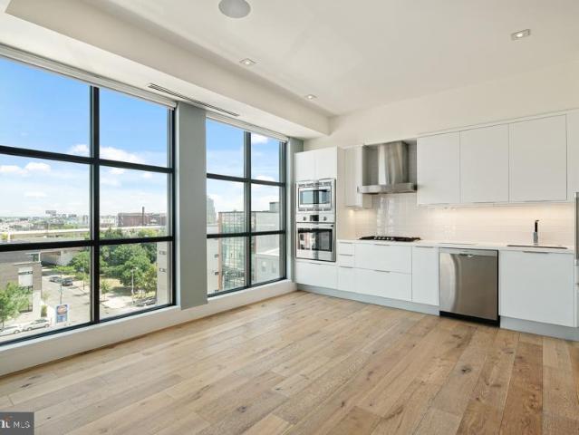 240 N 2nd St, Unit 6W, Philadelphia, PA 19106 | Compass