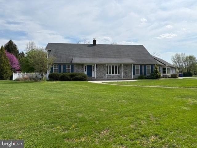 240 N Old Stonehouse Rd, Carlisle, PA 17015