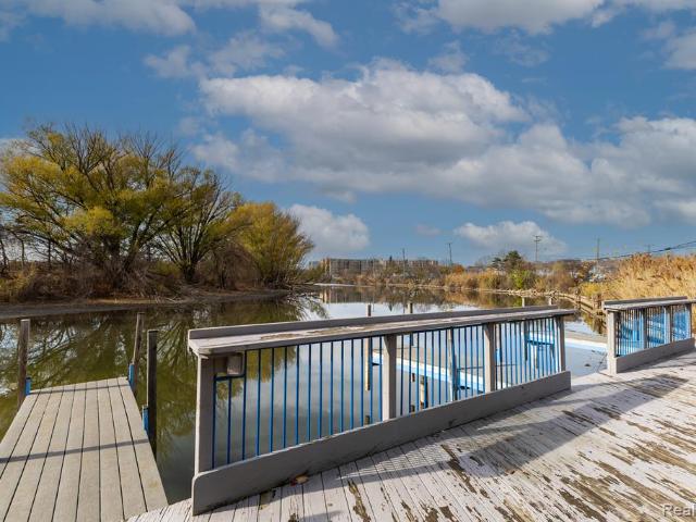 240 n river road