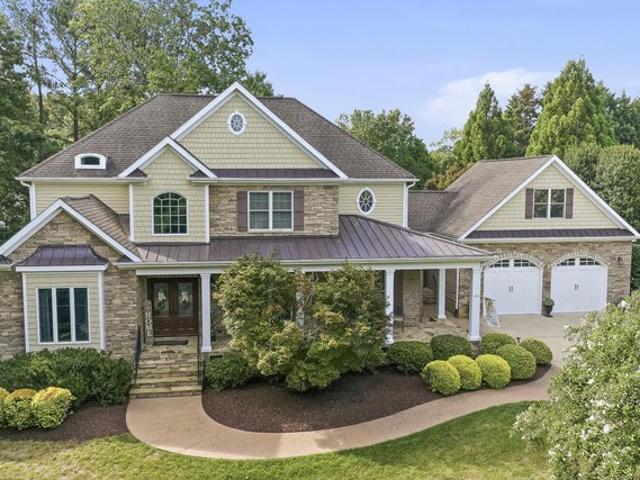 240 Norwalk St, Holly Springs, NC 27540