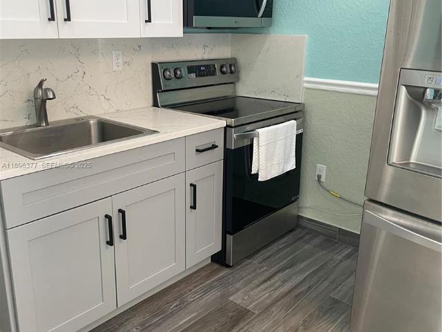 240 NE 27th St, Unit 1, Pompano Beach, FL 33064 | MLS #A11896 | Compass