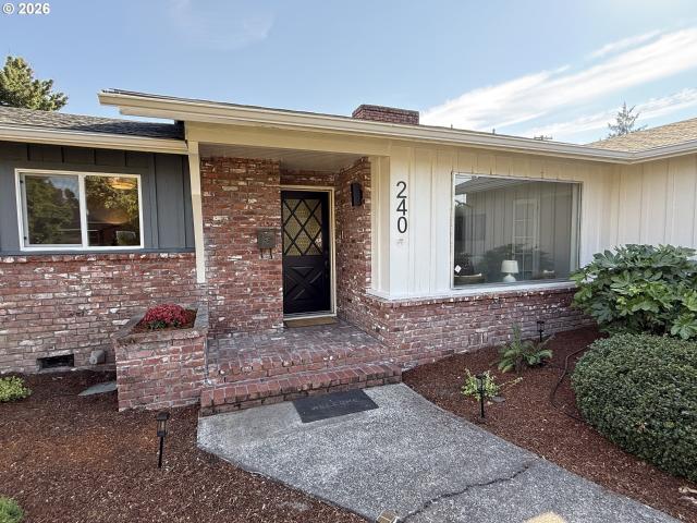 240 nw baker creek rd