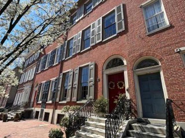 240 S 3rd St #1, Philadelphia, PA 19106