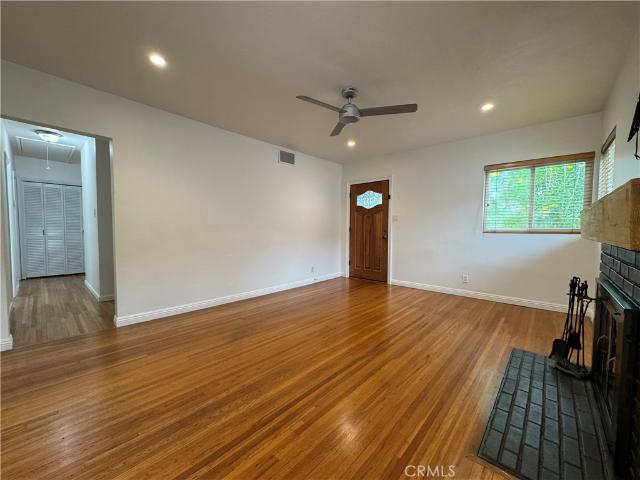 240 S Mariposa