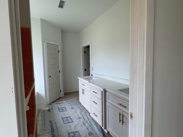 240 Spry Way