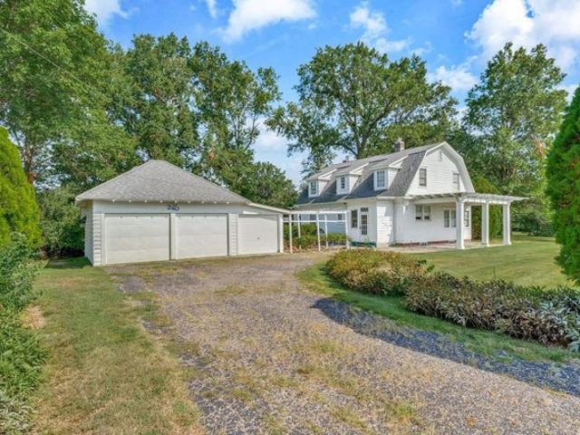 240 SW Fairlawn Rd, Topeka, KS 66606