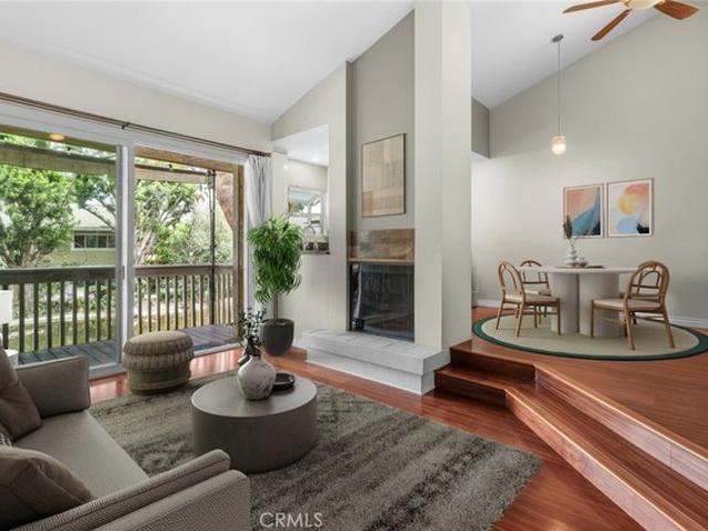 240 Pineview Unit 3A, Irvine, CA 92620