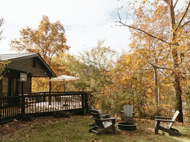 240 Robbie Ridge Rd, Stanton, KY 40380