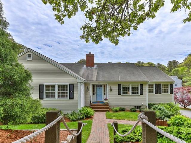 240 Riverview Dr, Chatham, MA 02633