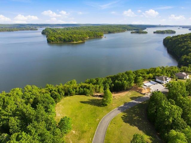 240 River Run Trl, Spring City, TN 37381