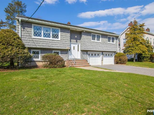 240 Ridge Rd, Cedar Grove, NJ 07009 | MLS #26010 | Compass