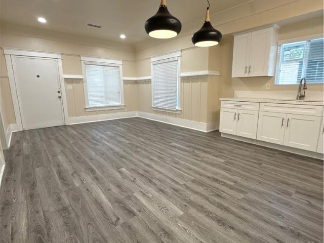 240 W 54th