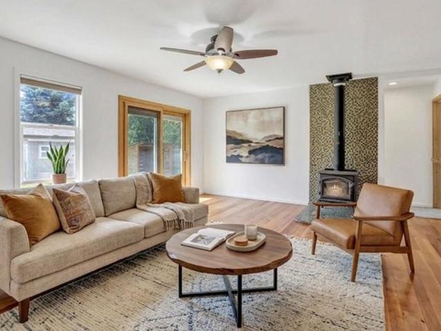 240 W Cottonwood St, Hailey, ID 83333