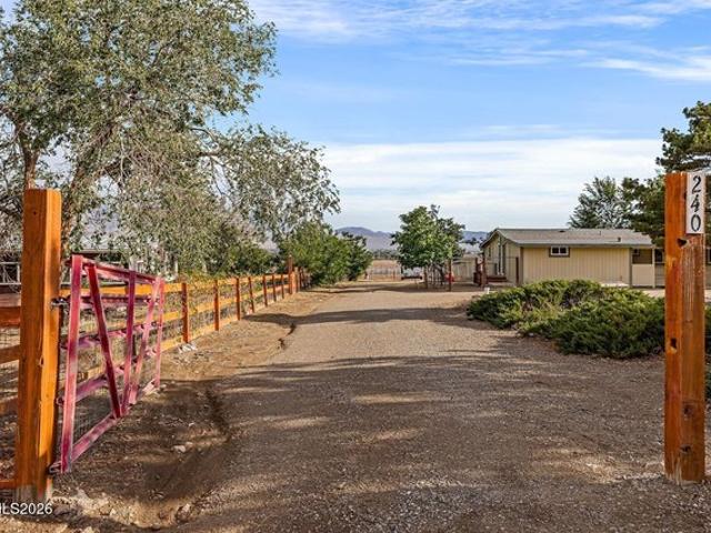240 Wagon Wheel Way, Dayton, NV 89403