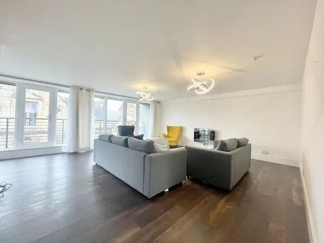 240 Wallace Street, Glasgow, G5 8AU