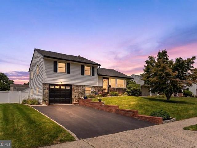 240 Talbot Dr, Broomall, PA 19008