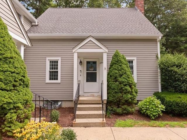 240 Twin Lakes Dr Unit 240, Halifax, MA 02338