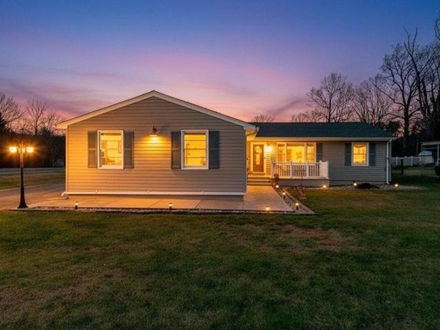 2414 Mayfield Dr, Roanoke, VA 24014