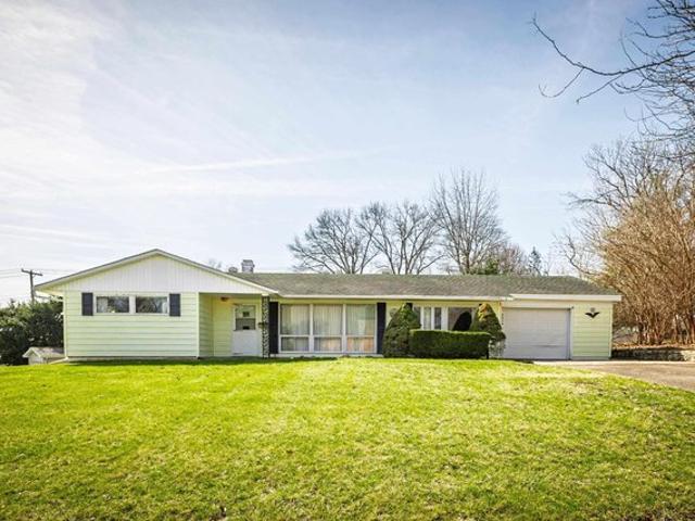 2414 Monroe St, Quincy, IL 62301