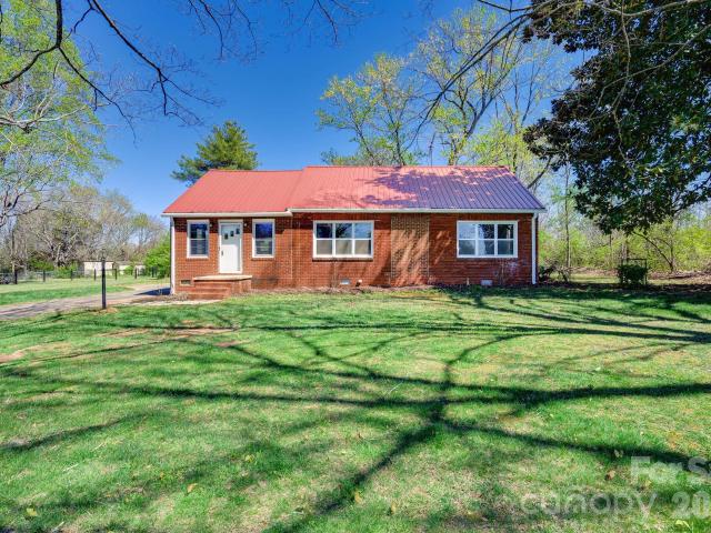 2414 N Olivers Cross Rd, Newton, NC 28658 | MLS #4365 | Compass