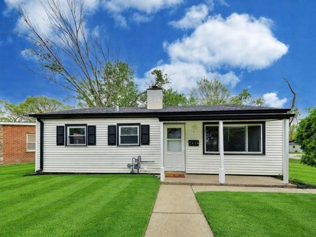 2414 Circle Dr, Hazel Crest, IL 60429