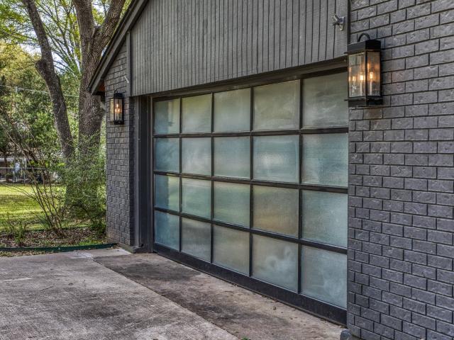 2414 E Rosedale