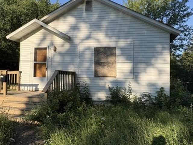2414 Hazelwood Ave, Saginaw, MI 48601