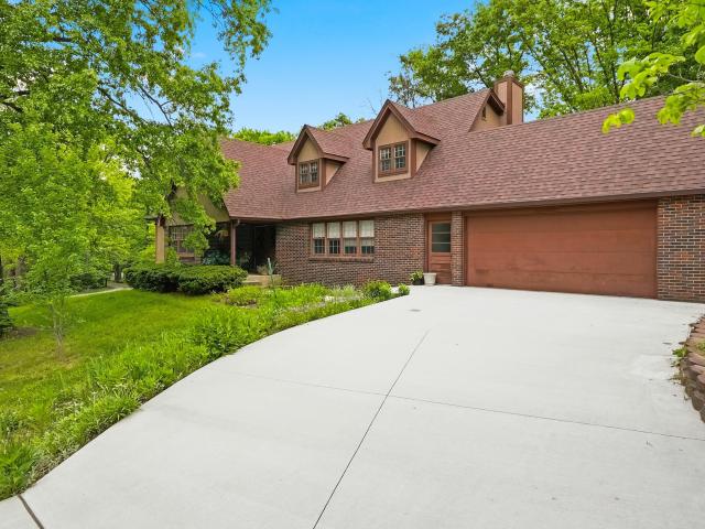 2414 lynnwood dr