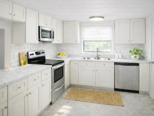 2414 Summerset Dr, Melbourne, FL 32935