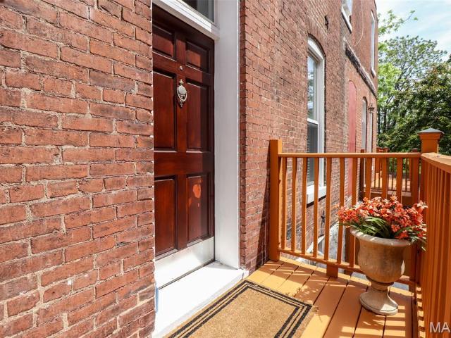 2414 S 11th St, Louis, MO 63104 | MLS #26024